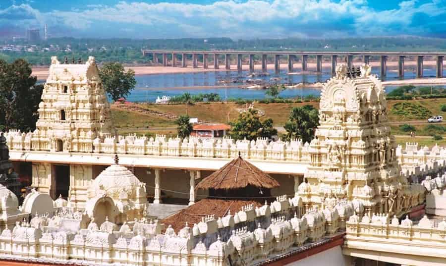 25 Popular Hindu Temples to Visit in South India